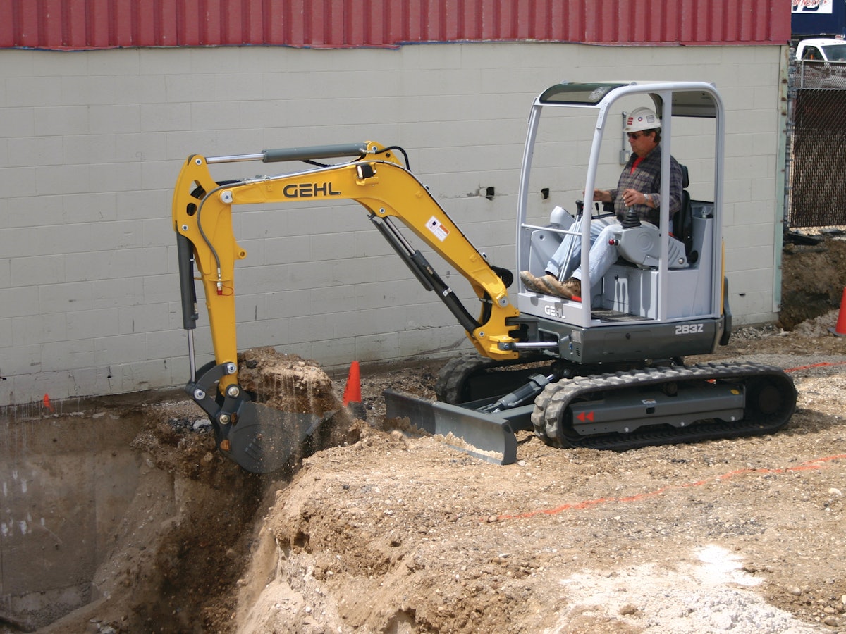 283Z Compact Excavator From: Gehl Company | Green Industry Pros
