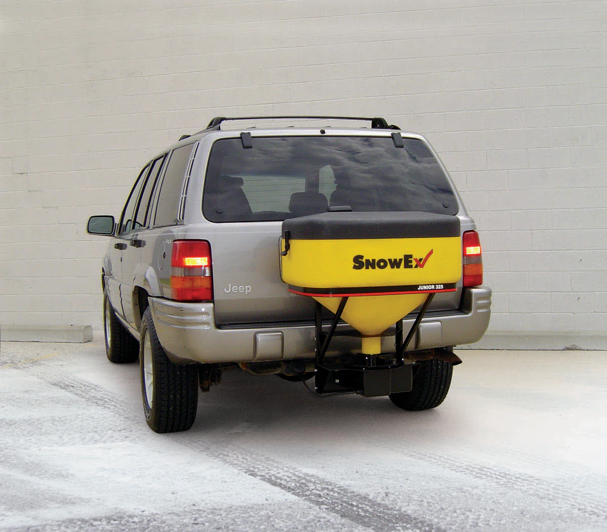 SnowEx Junior 325 From: TrynEx International | Green Industry Pros