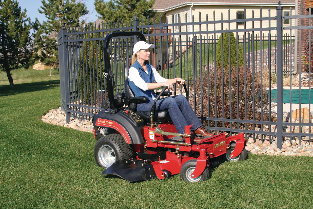 Razor ZSR Series From: Land Pride | Green Industry Pros