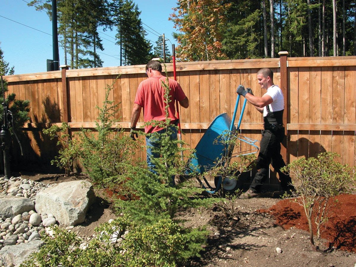 Landscape Foremen Employee Problems | Green Industry Pros