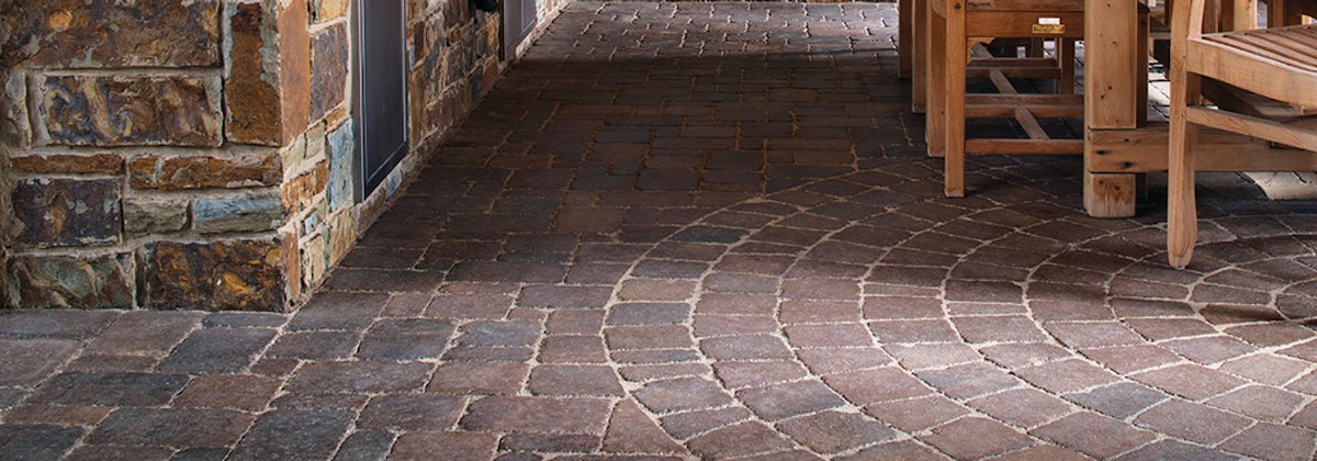 Dublin Cobble Circle Kits From: Belgard | Green Industry Pros