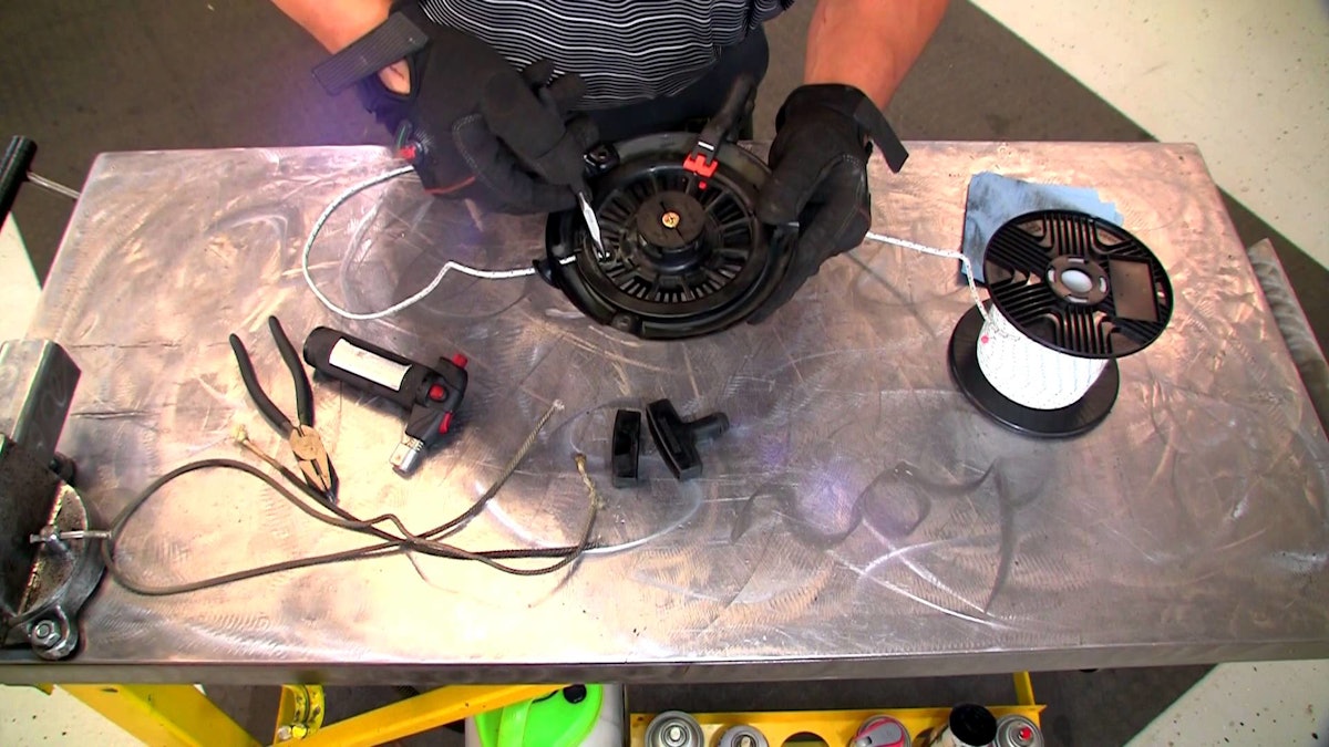 EETC Presents Hector's Shop: Starter Pull Rope Repair | Green Industry Pros
