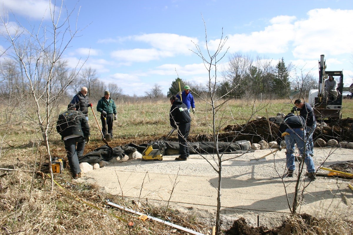 Unionized Workers in Landscaping - Is It Time? | Green Industry Pros