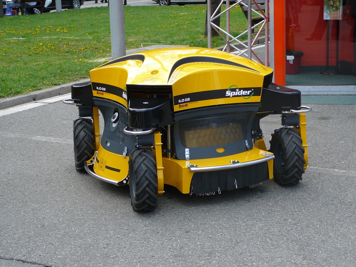 European Tracked Mower Designed for Dangerous Mowing Conditions | Green ...