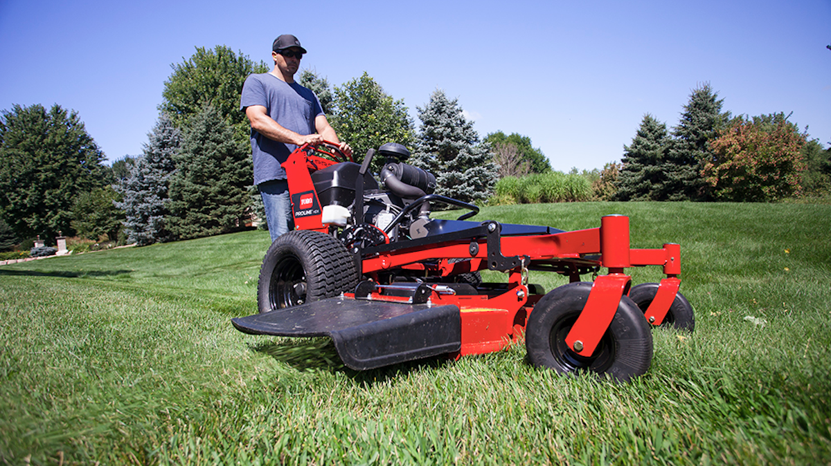 Toro Proline/Proline HDX Mid-Size Mowers From: The Toro Company | Green ...