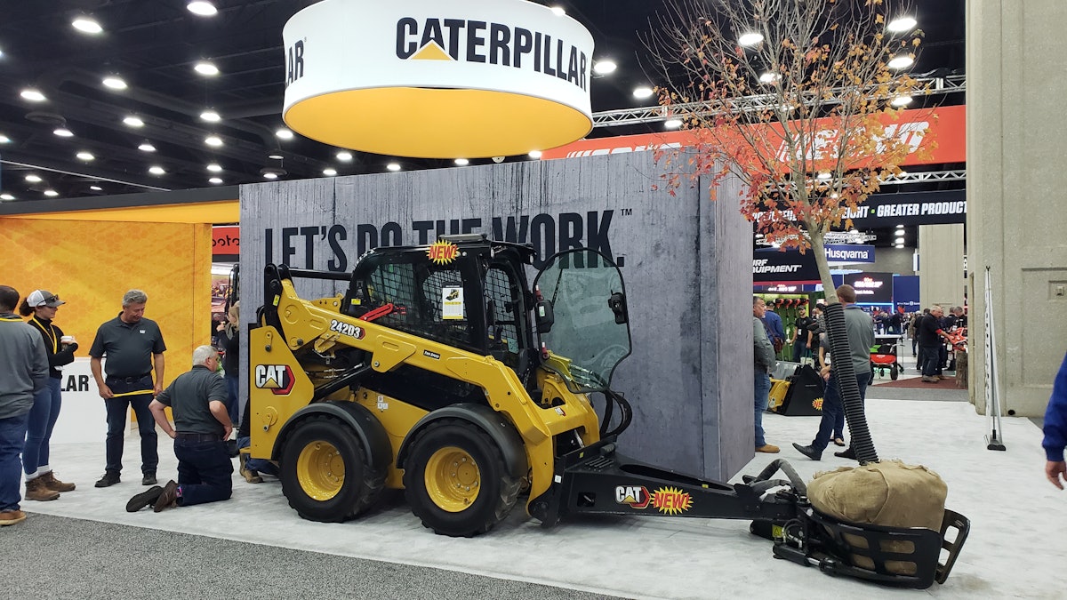 Sold Out Equip Expo Off to Busy Start | Green Industry Pros