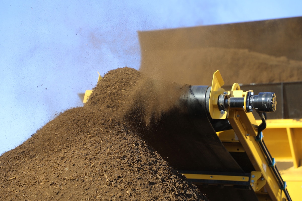 Benefits of Screening Landscaping Material | Green Industry Pros