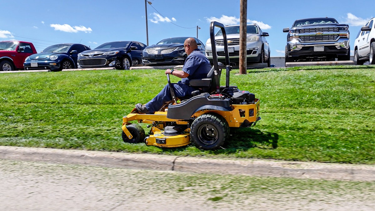 OTR Engineered Solutions Intros Big Bite Turf Tire From: OTR Engineered ...