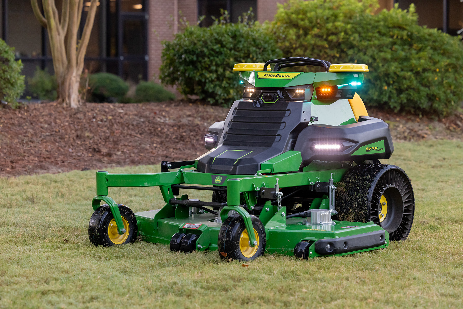 Deere Introduces Autonomous Mower at CES 2025 | Green Industry Pros