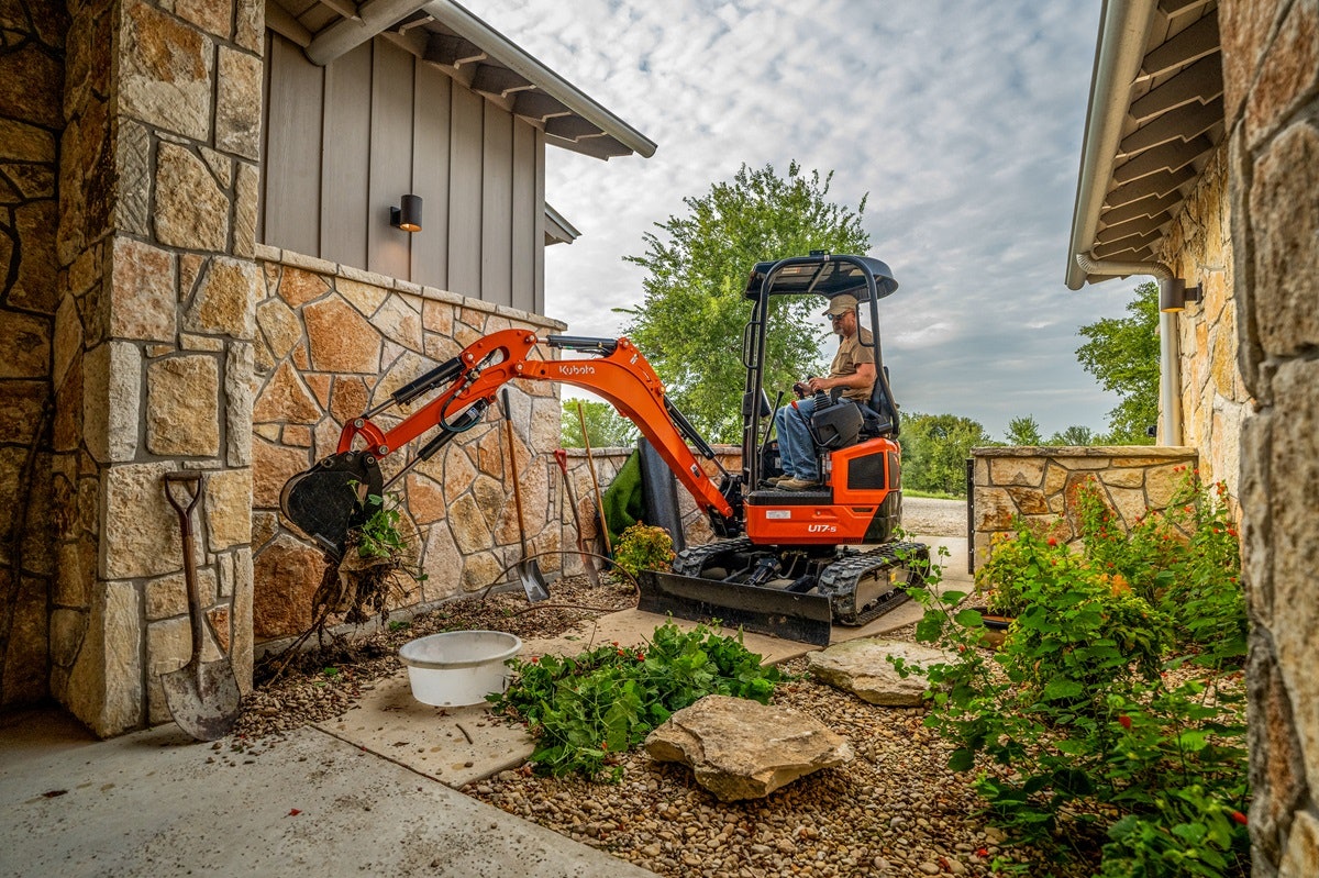 Kubota Tractor Corp. Rolls Out U17-5 Zero-Tail-Swing Compact Excavator From: Kubota Tractor Corp ...