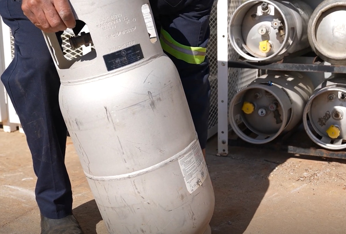 The Benefits of Dual-Powered Propane Engines for Contractors | Green ...