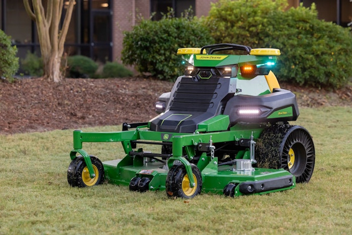John Deere's Autonomous Battery-Powered Mower for Commerical ...