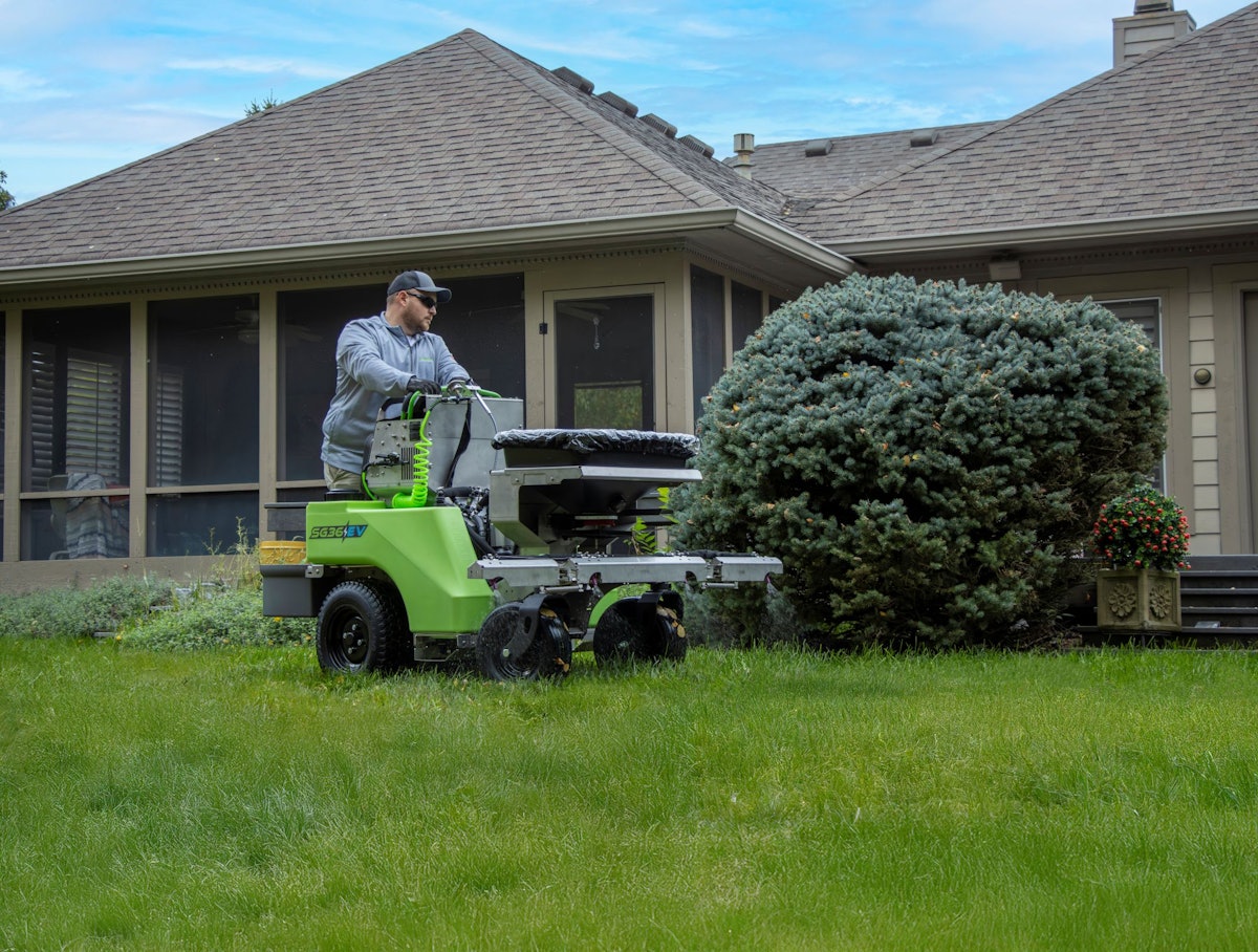 Steel Green Launches SG48EV & SG36EV Zero Turn Spreaders From: Steel ...