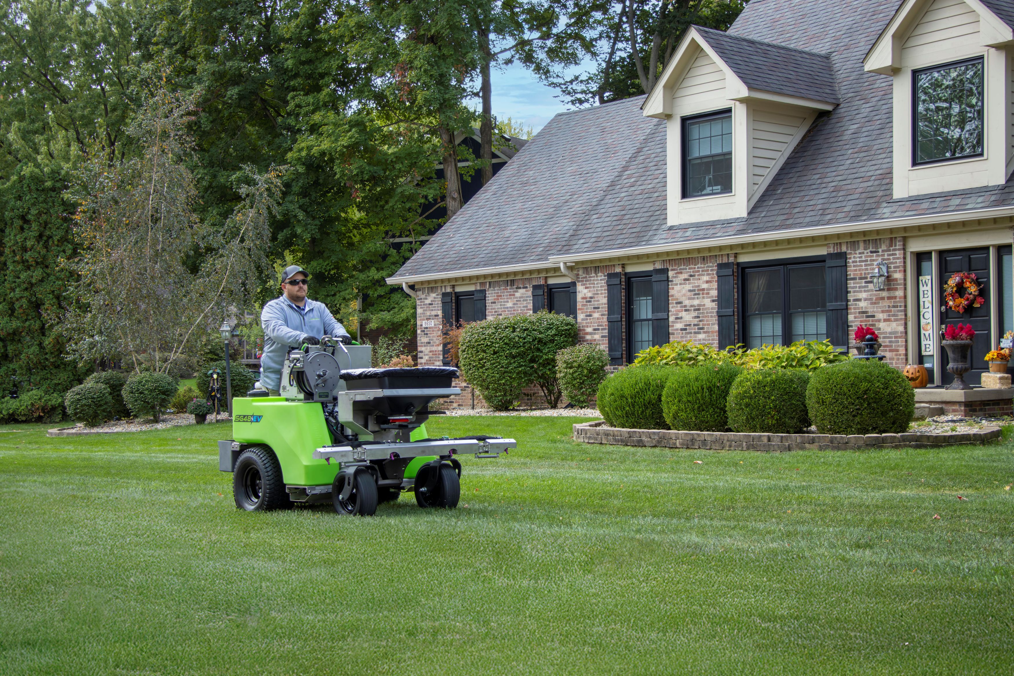 Steel Green Launches SG48EV & SG36EV Zero Turn Spreaders From: Steel ...